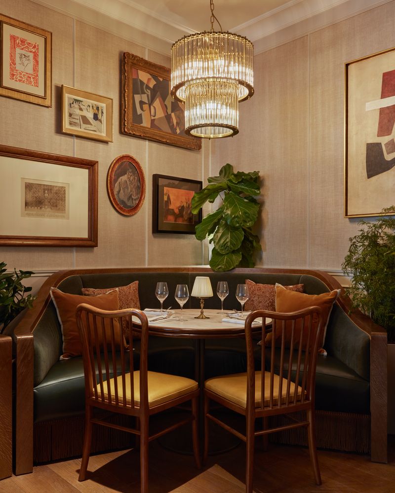 Brasserie In Saint Germain Des Prés | Annette Restaurant | Officine Bac Bar